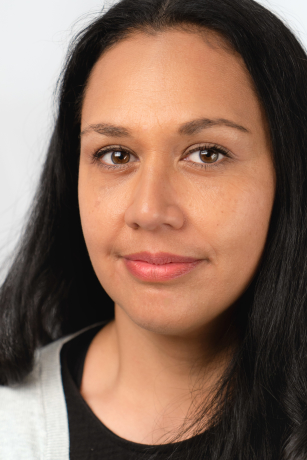 Commercial Talent Women – RubyBlue Artists